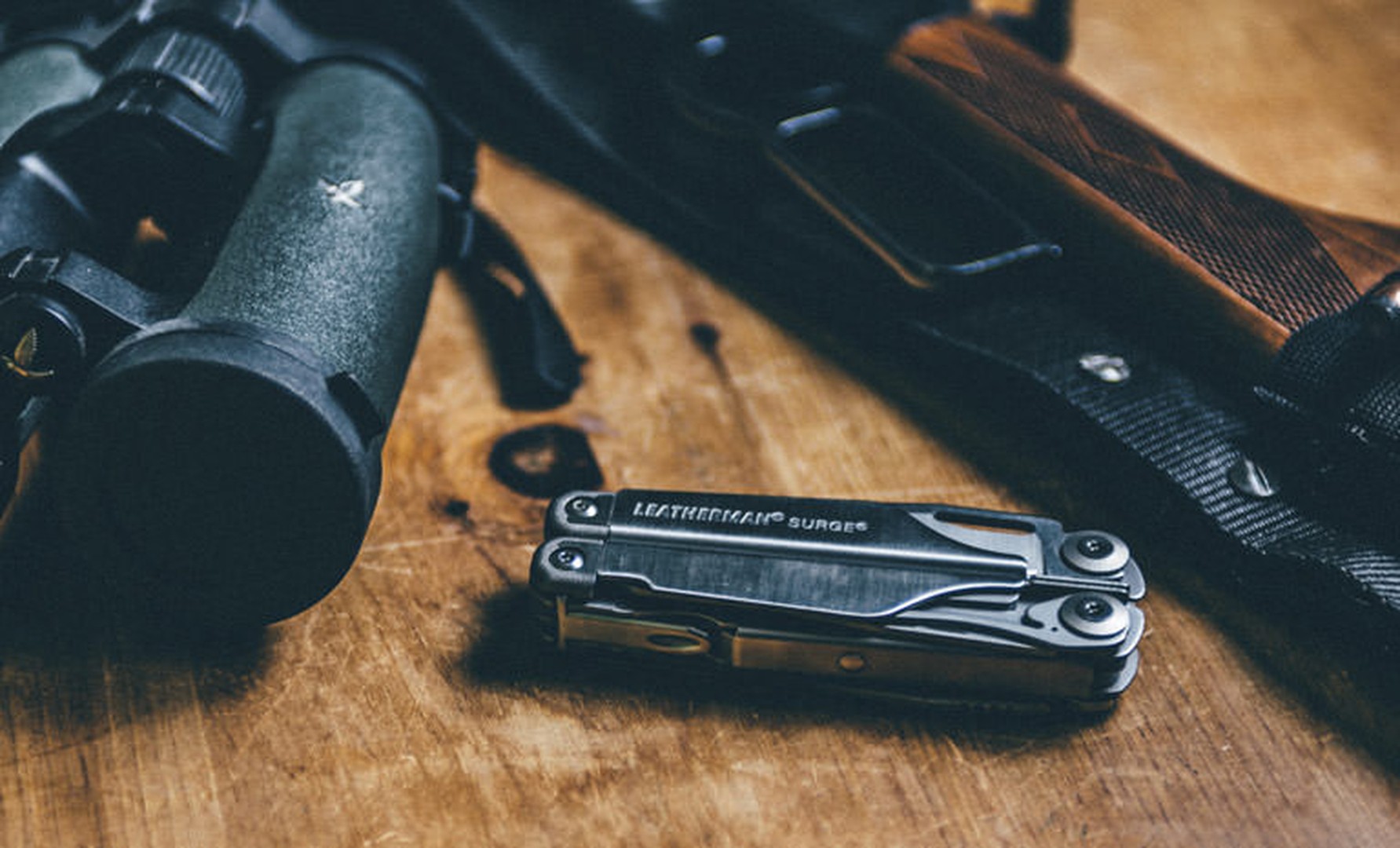 Outil et pince multifonction Leatherman Surge